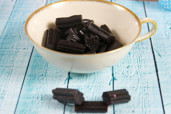 Licorise: what is it, benefits & side effects